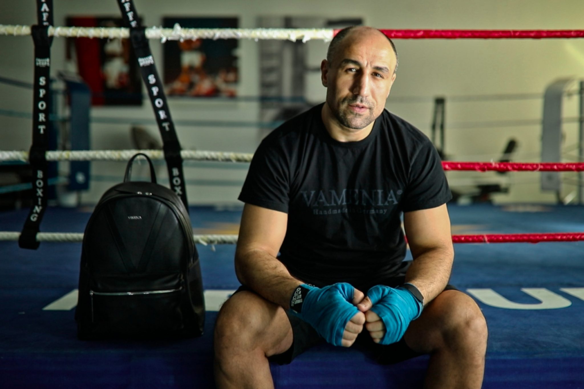ARTHUR ABRAHAM - VAMENIA Magazin